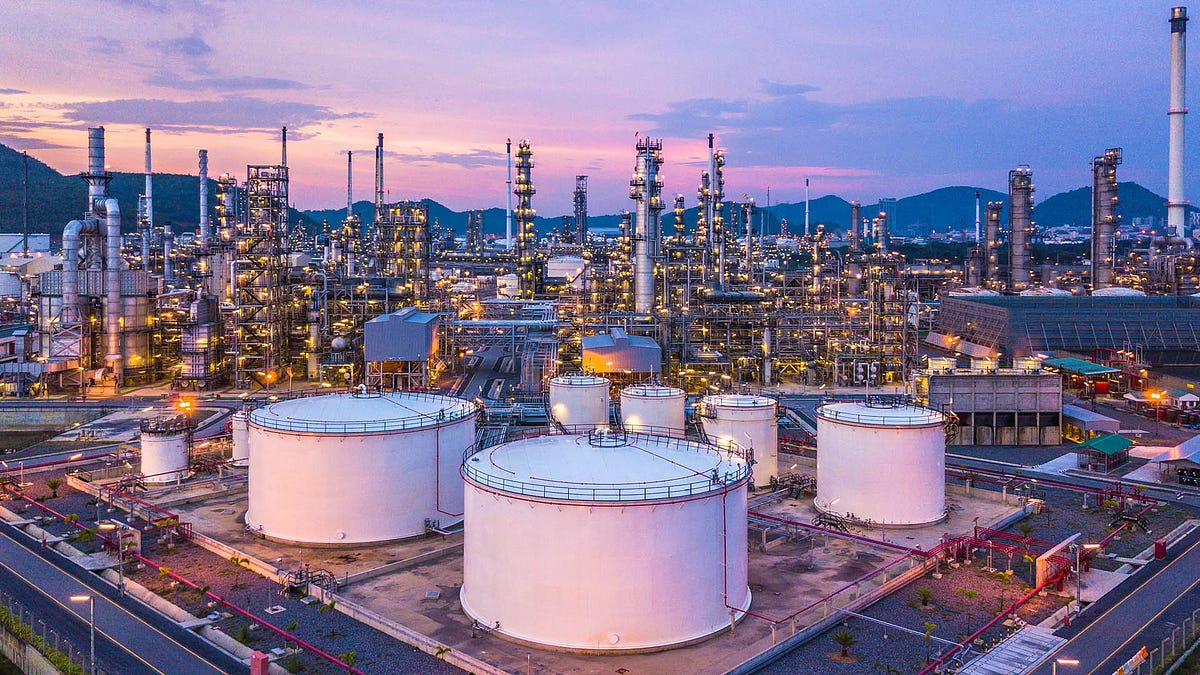 The Evolution of Dubai’s Oil Refinery Industry | by Trish Shah | Medium
