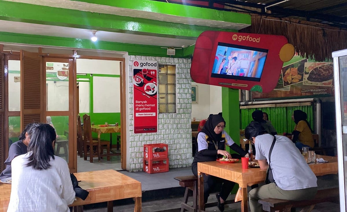 Perjalanan Warung UMKM di Dunia Kuliner: Kisah Sukses Warung Nasi SPG dan Warung Nasi Ibu Imas ...