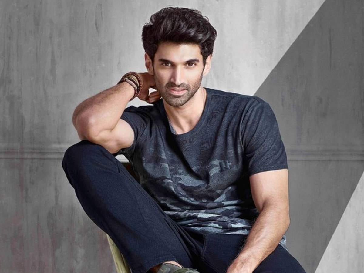 Biography Aditya Roy Kapur - Trendingtalessub - Medium