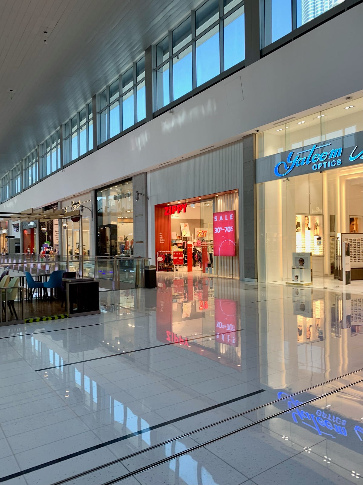 The Extravagance of Dubai Mall. A walk through the world’s largest ...