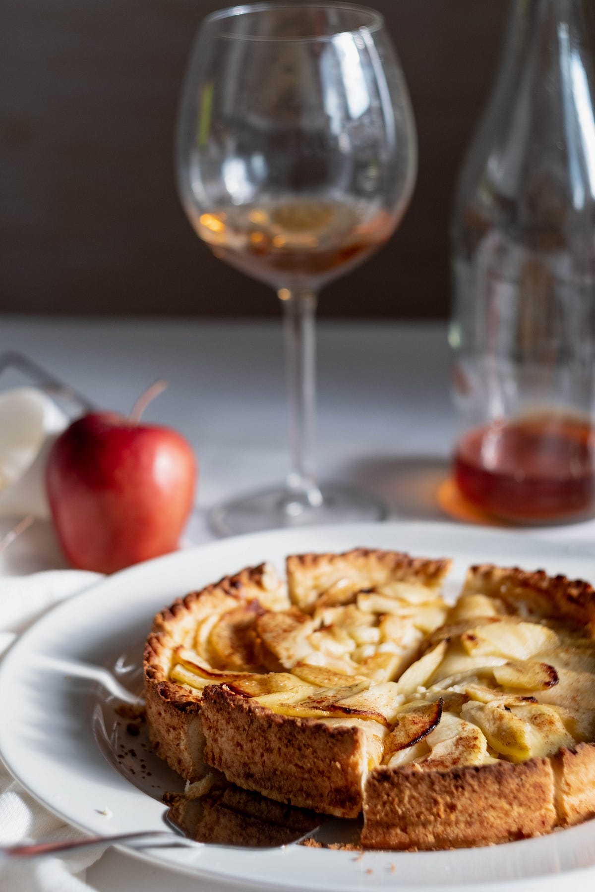 Infinite Apple Pie. A time travel story | by A. E. Perez | Medium