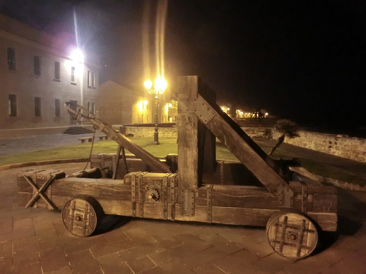 Siege engines were the nightmare of ancient cities. Who invented them ...