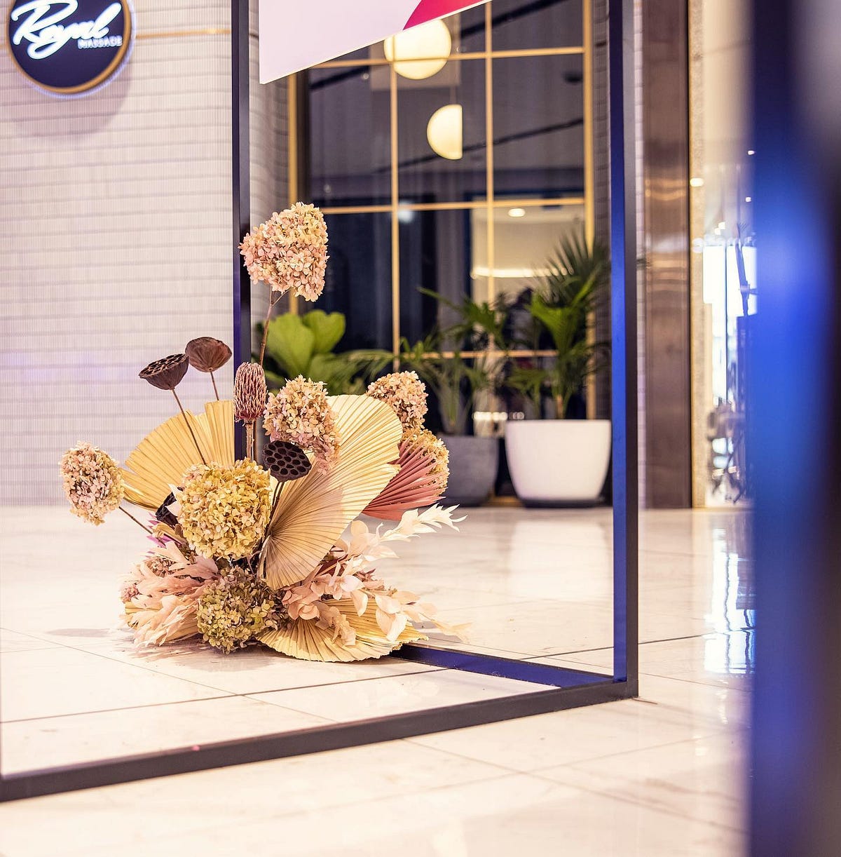 Flowers after hours - Botanistnz - Medium