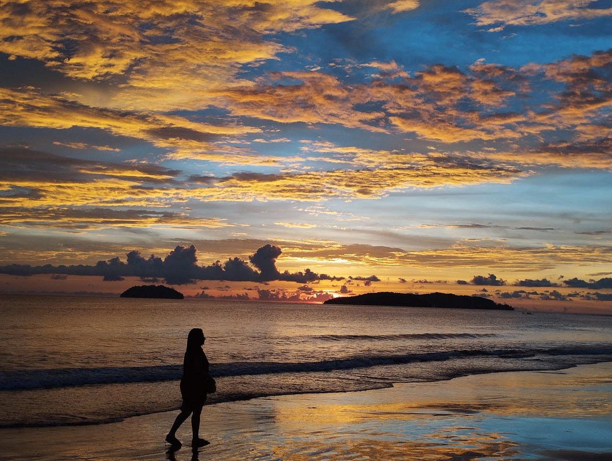 sunsets. the sunset chasing experience | by 🌈haze | Dec, 2024 | Medium