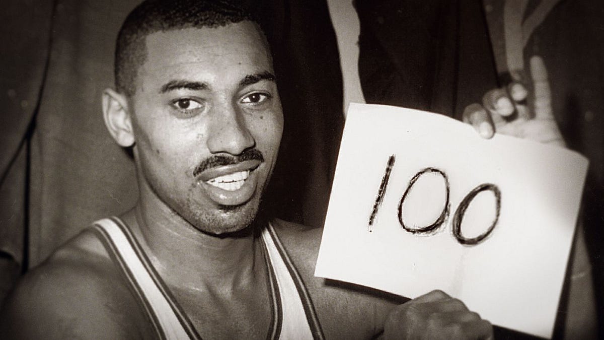Just How Did Wilt Chamberlain Average 50 Points Per Game for an Entire ...