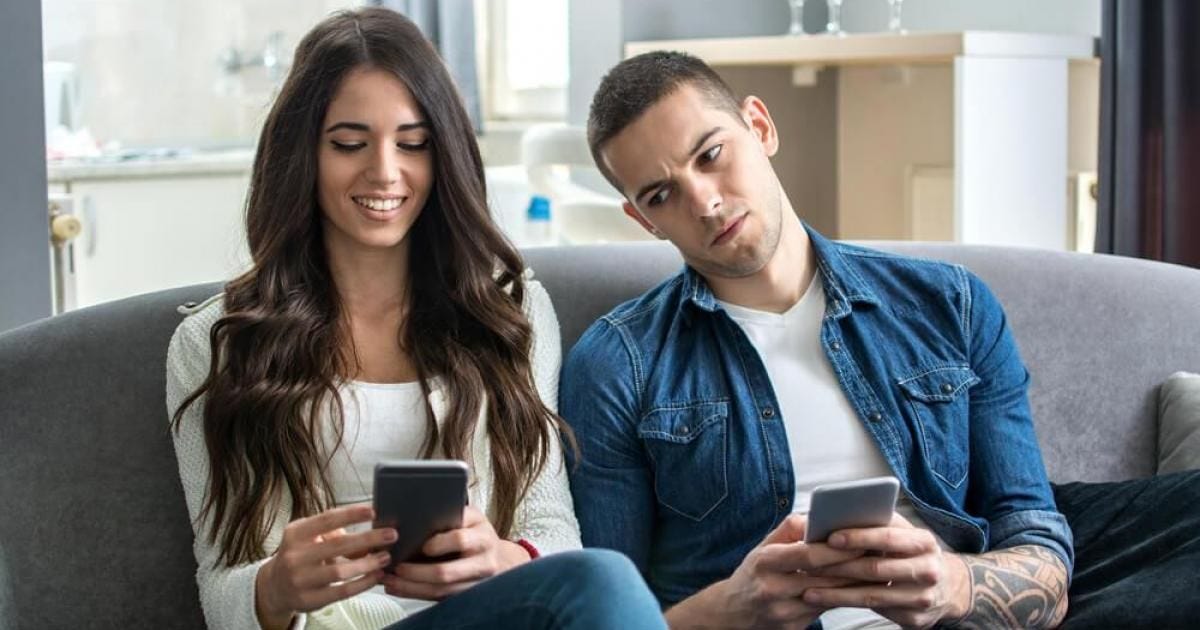 Signs She’s Cheating Over Text: What to Watch For | Medium