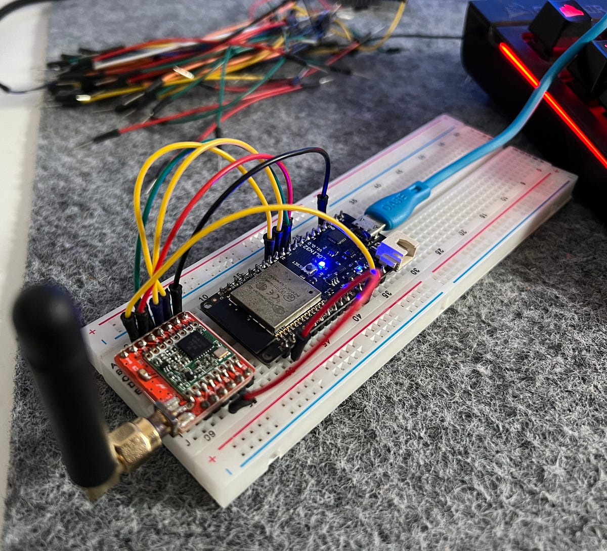 Menghubungkan LoRa RFM95 dan ESP32 dengan Telkom Antares | by Asya Syarif | Medium