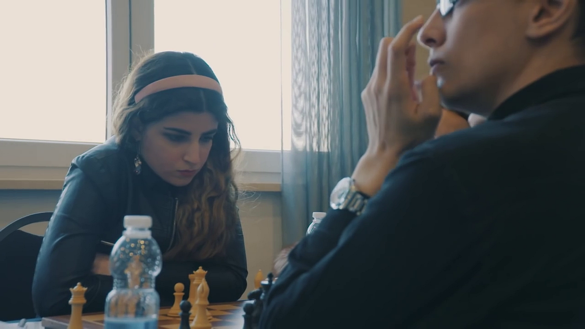 The Fierce Story of an Iranian Female Chess Grandmaster Who Immigrated ...