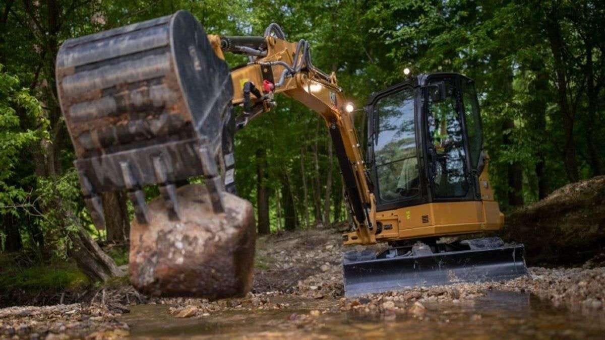 Cat’s New Mini Excavators Increase Performance By Up To 20 Percent ...