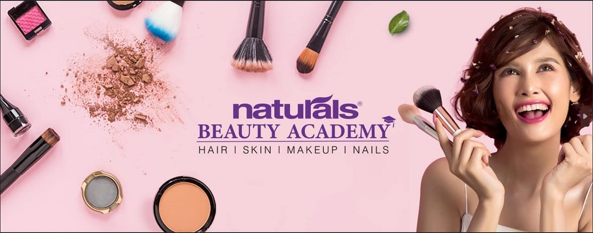 How To Become a Freelancing Makeup Artist In 2024 | by Naturals Beauty ...