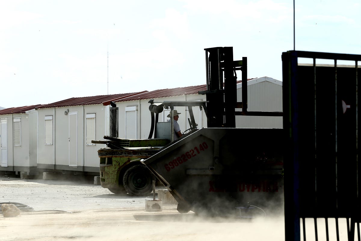 #DoYouRemember? — When Eleonas refugee camp was a construction site ...
