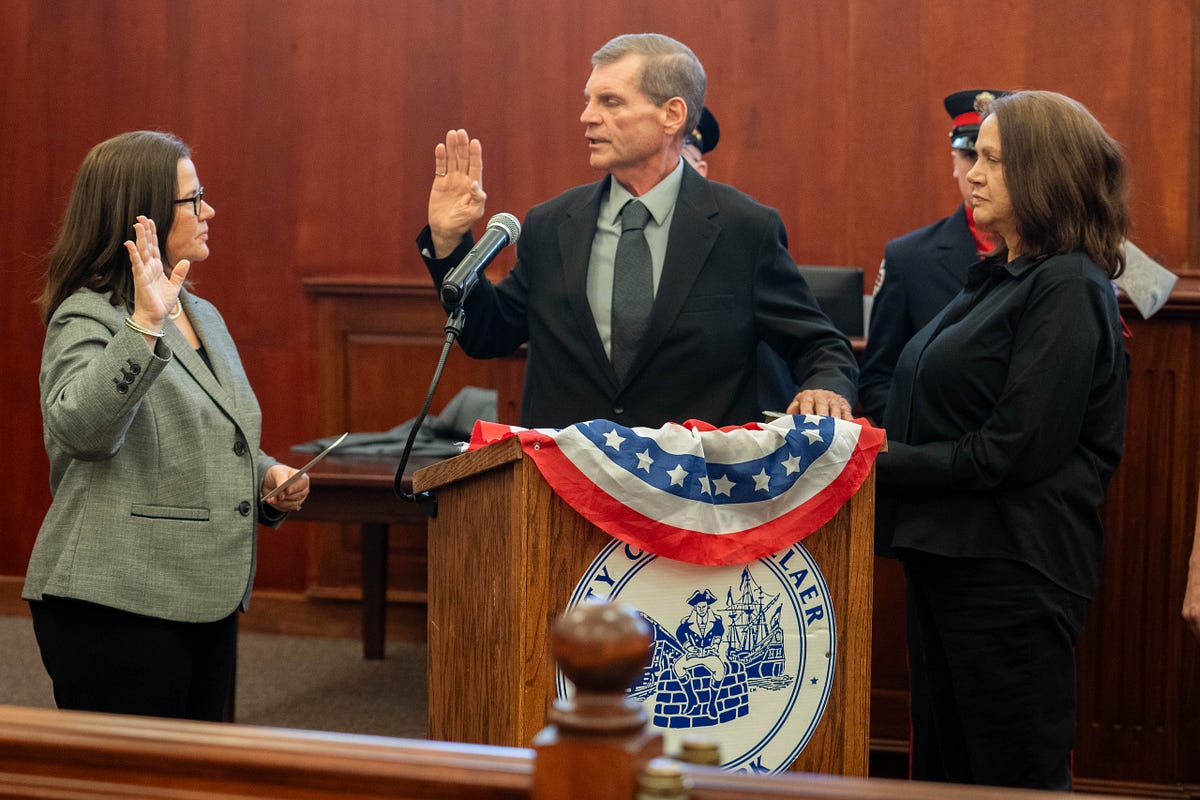 John A. DeFrancesco sworn in as 35th Mayor of Rensselaer | by ...