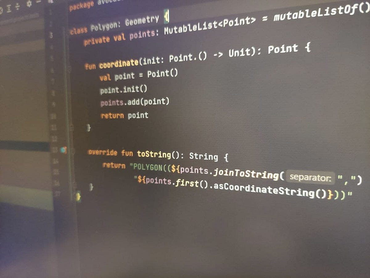Playing with Kotlin Type-safe builders | by Abraão Isvi | Medium