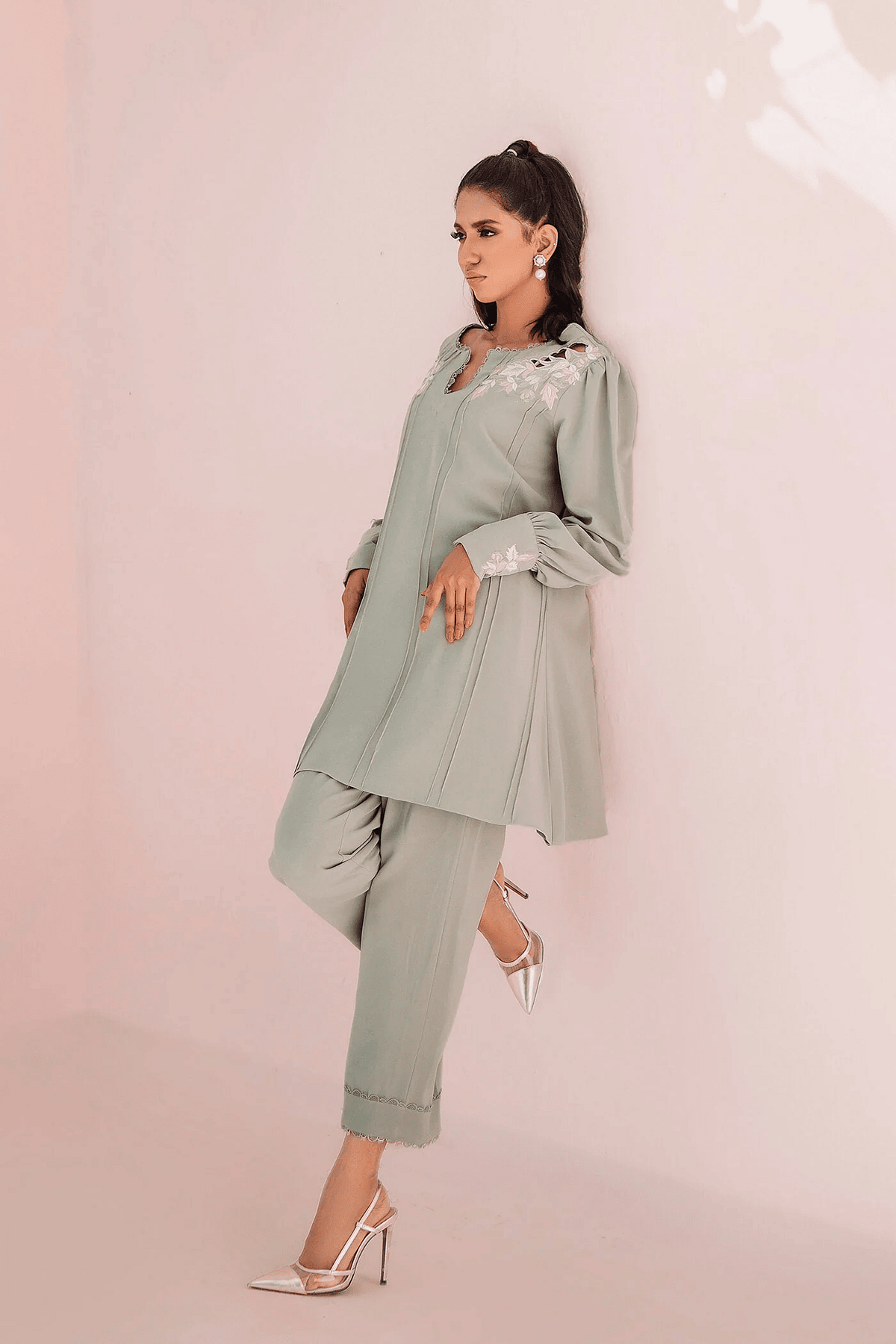 Shireen Lakdawala Traditional Pakistani Clothes: Embracing Elegance and ...