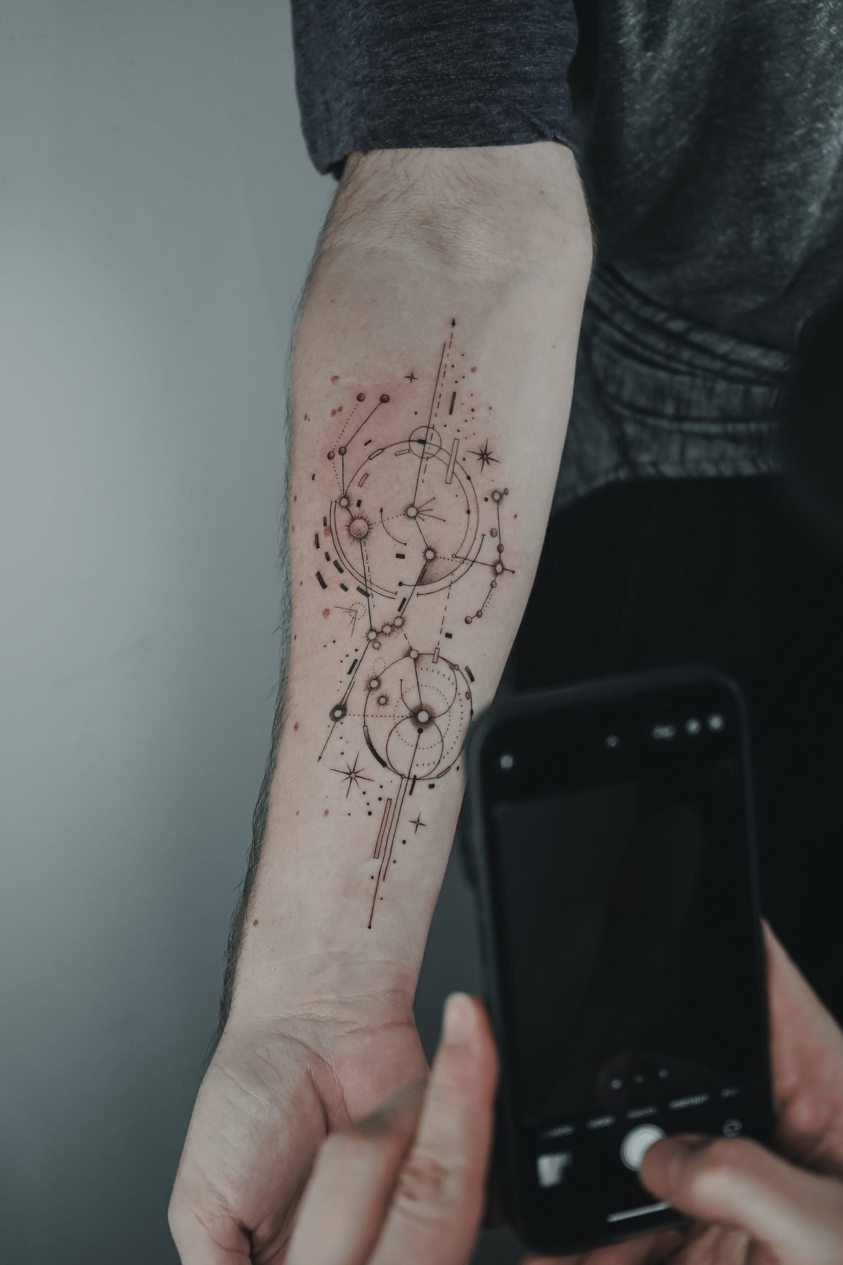 Exploring the Rise of Minimalist Tattoos: NYC’s Hottest Body Art Trend ...