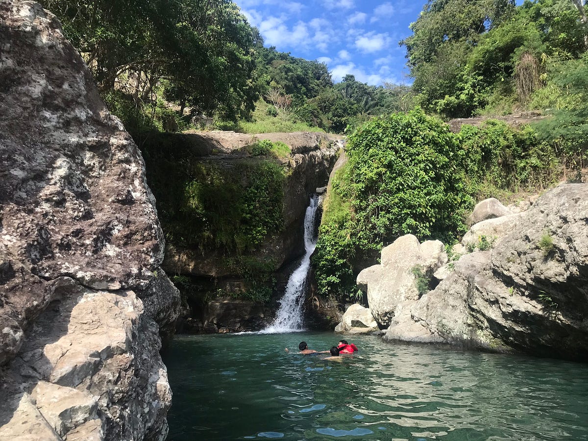 Kemerdekaan Semu - Kenno Robby Pradana - Medium
