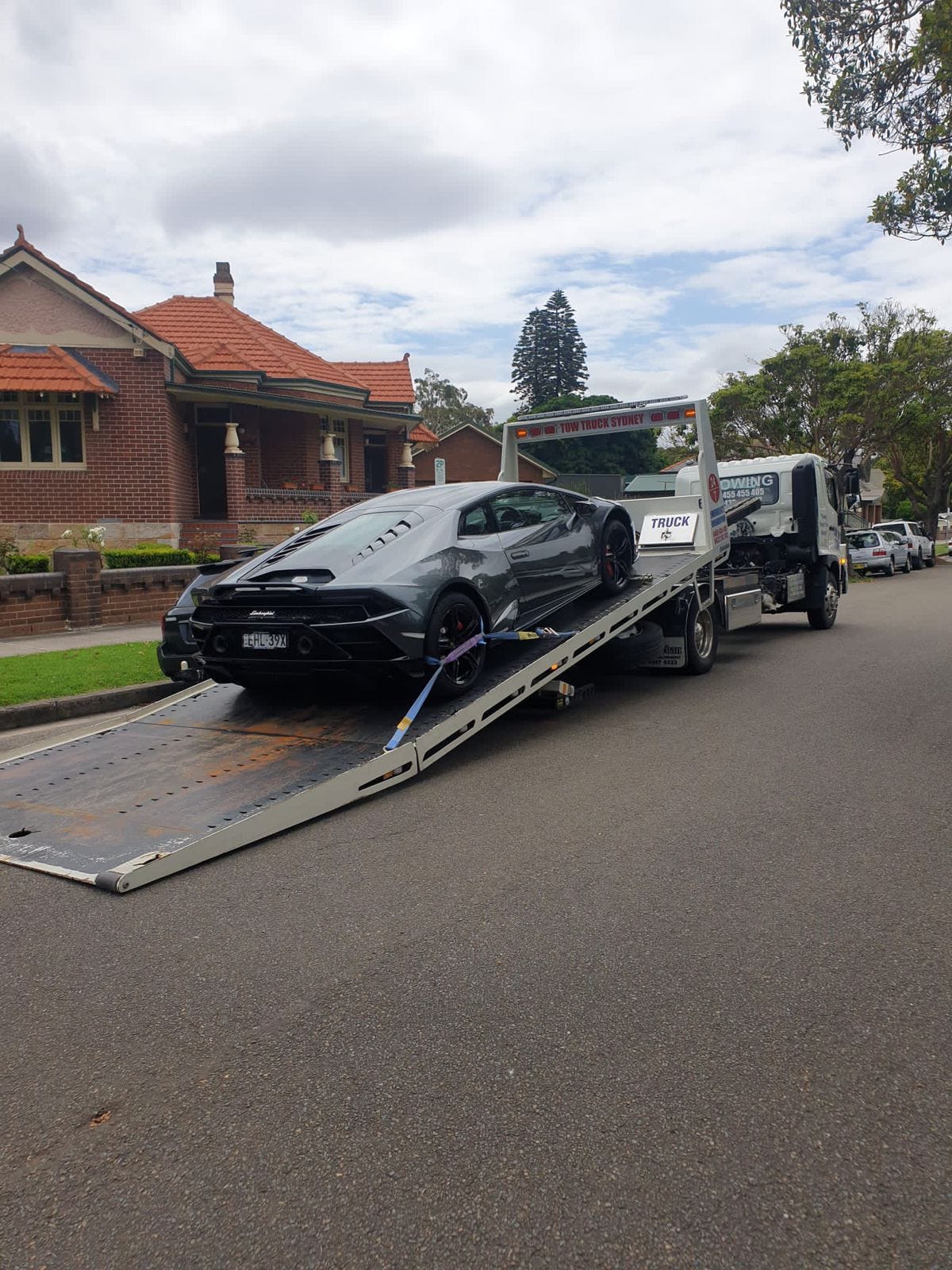 Car Towing - Towtruckmanagement - Medium