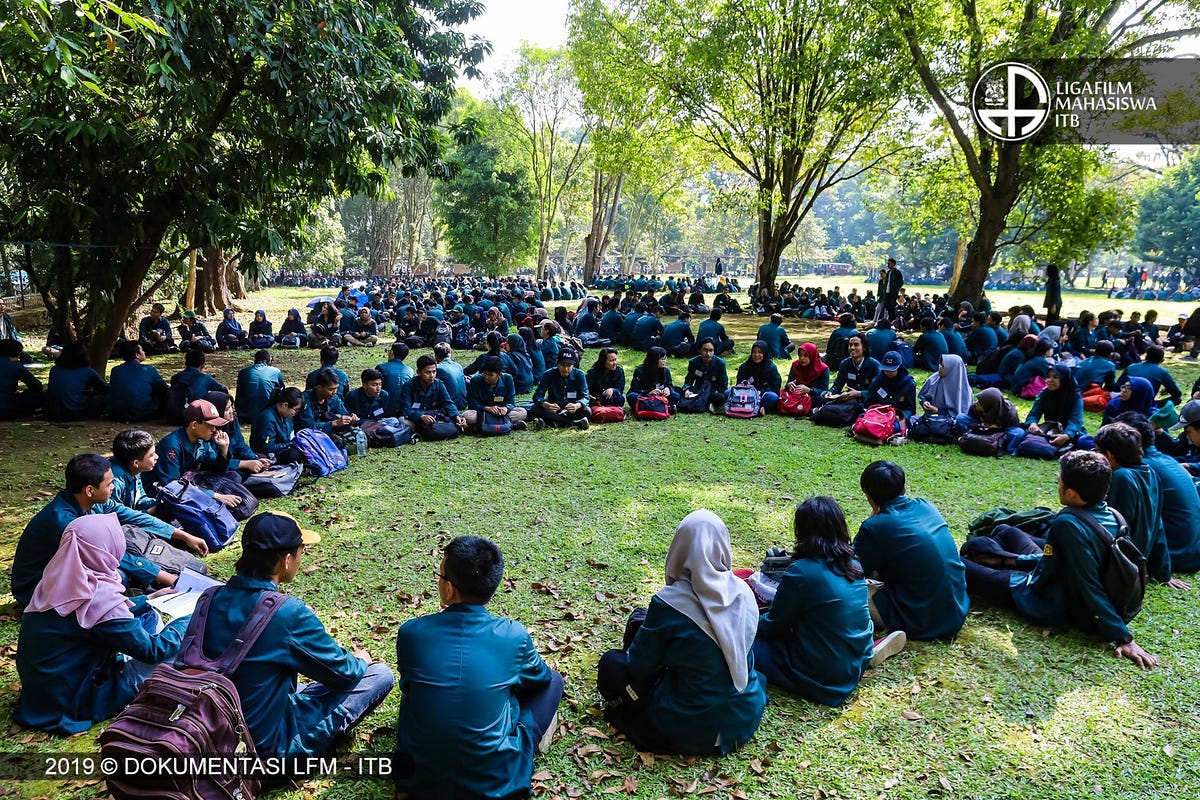 Semangat Membara Kemahasiswaan. Sebuah artikel mengenai hasil wawancara ...