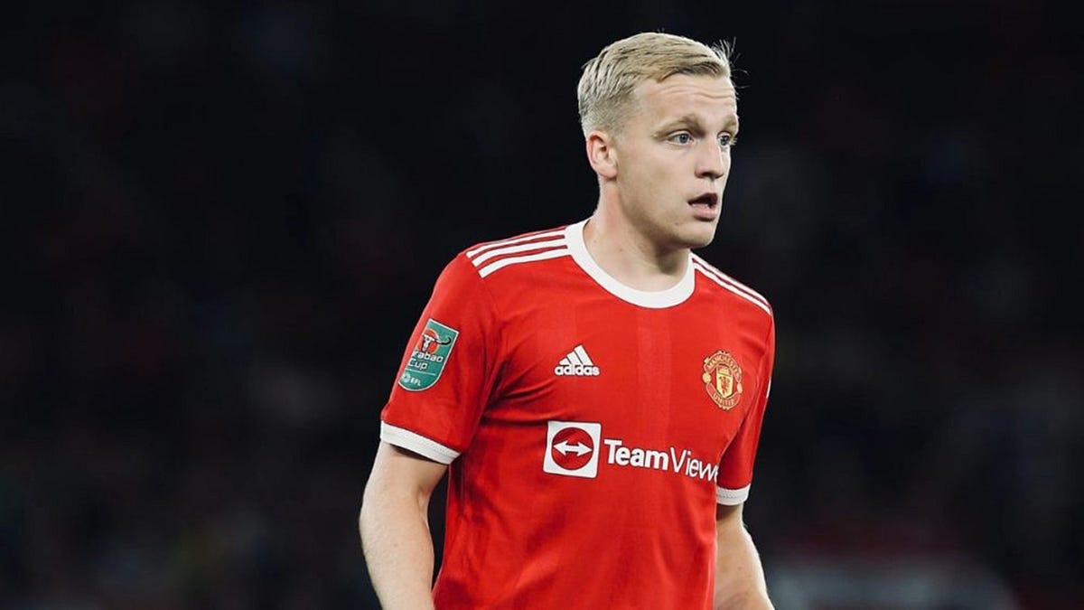 VIP DOMINO | Donny van de Beek Dipinjamkan ke Eintracht Frankfurt | by ...