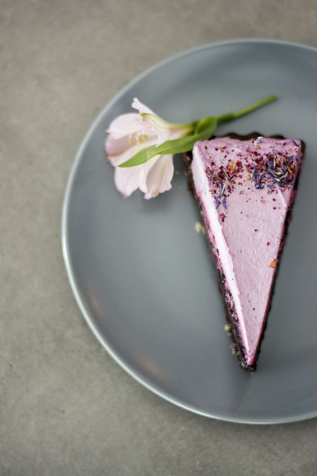 A Slice of Happiness. A Poem by HANA | by Mai Yamamoto | Etude of ...