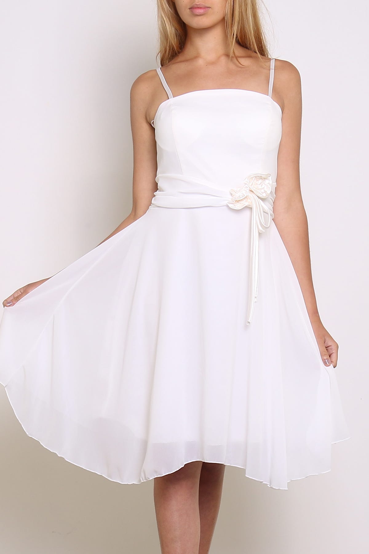 Registry wedding outfit on a £100 budget | by Ahadi Fashion | Medium