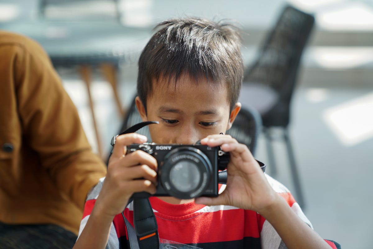 Painting Dreams Together With Children of ISCO Foundation | by Dea ...