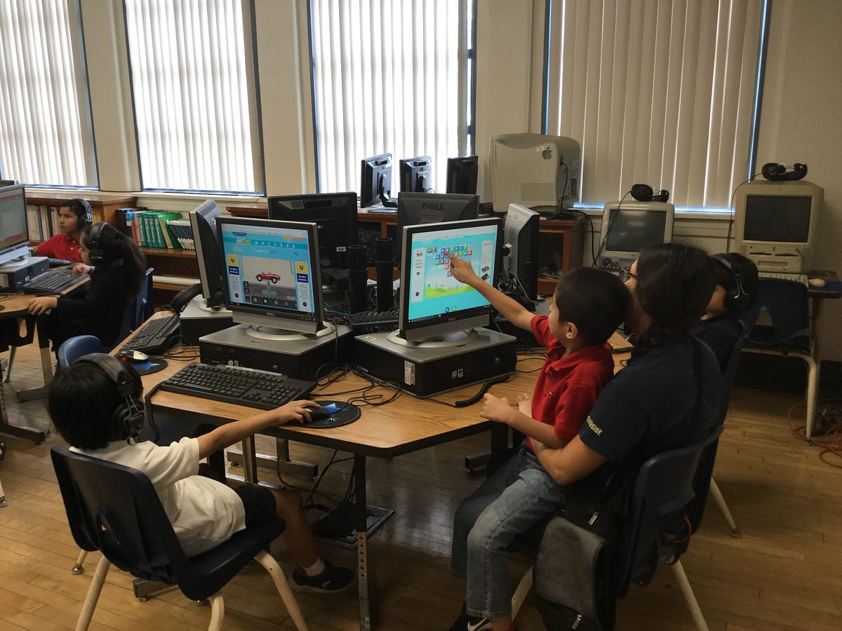Inclusion time with their general education peers in the computer lab ...