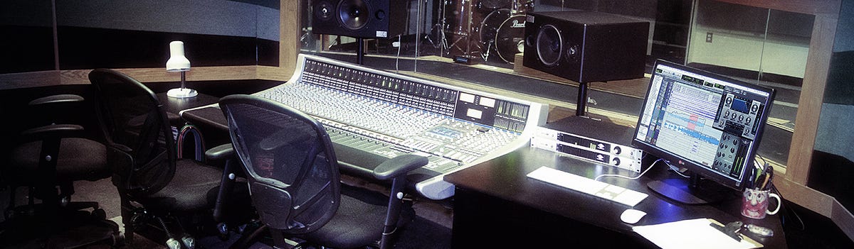 Hacks On Choosing the Right Recording Studio | by The Rattle Room | Medium