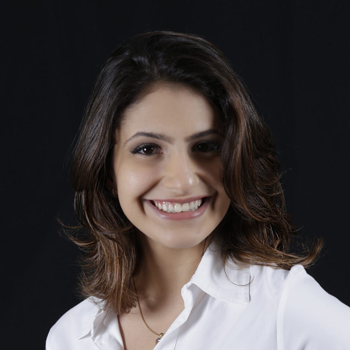 Marina Porrelli (ou Mani). Olá! Meu nome é Marina, mas todos me… | by Marina Porrelli | Medium
