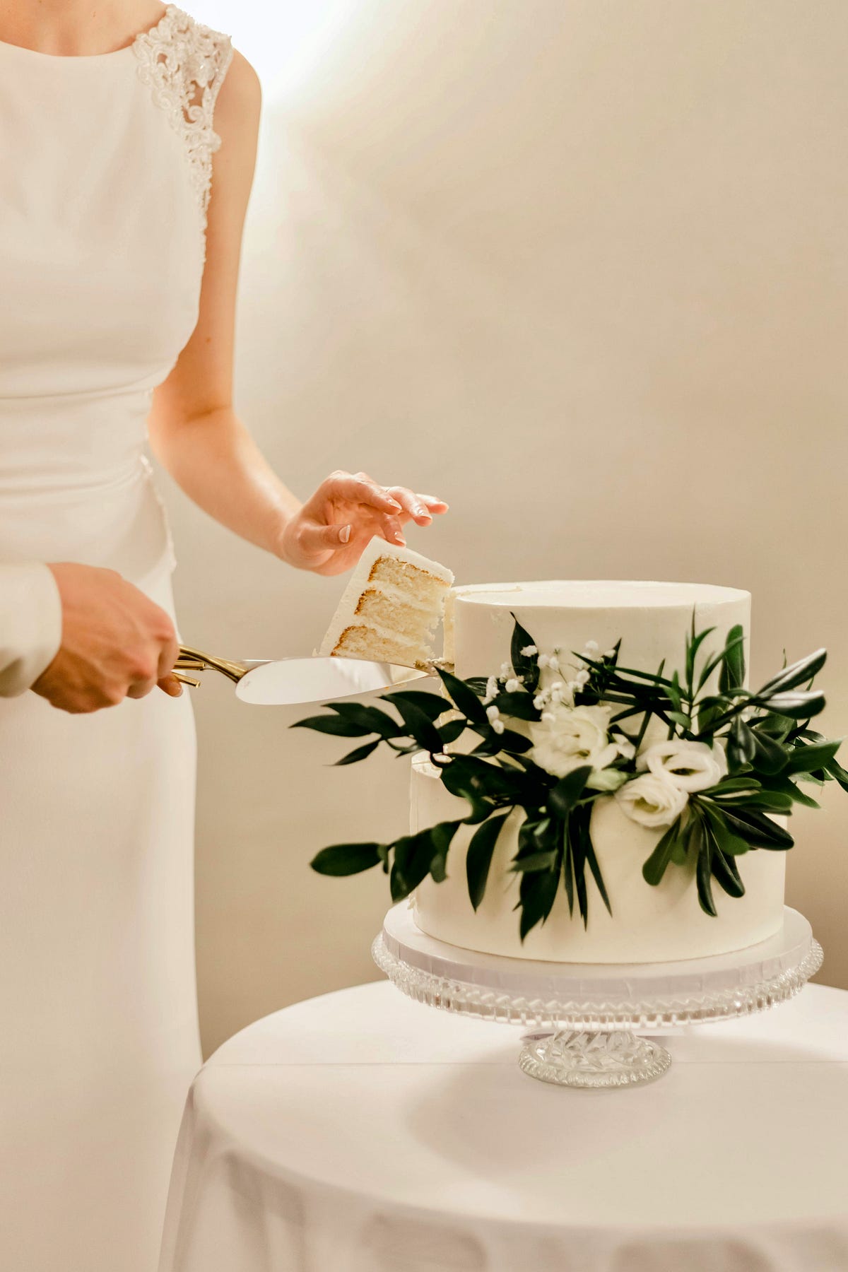 How to Choose the Perfect Cake for the Bride’s Bachelor Party | by ...