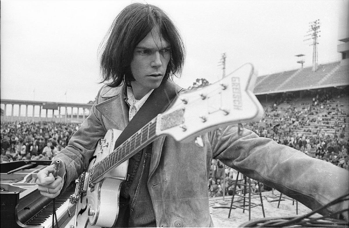 Mr. Soul: Taking A Look At My Favourite Neil Young Performances | by Presley Overgoor | Medium