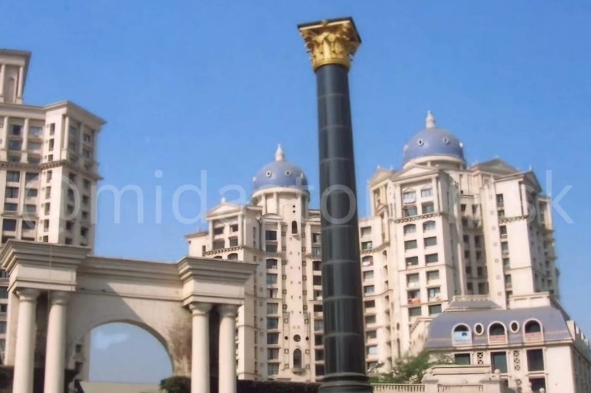 Gold Leafed Pillar Capital standing tall amidst Hiranandani Powai ...