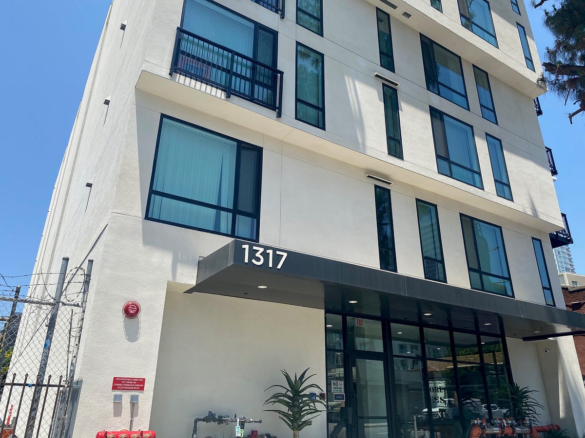 LAHSA and HDC Unveil Master Leasing Building, Vida DTLA | by LA ...