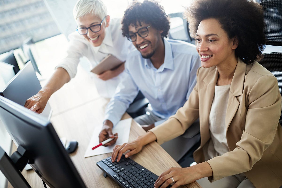 How to Use Python in Finance and Fintech? | by Vishnu Narayan | Meet A ...