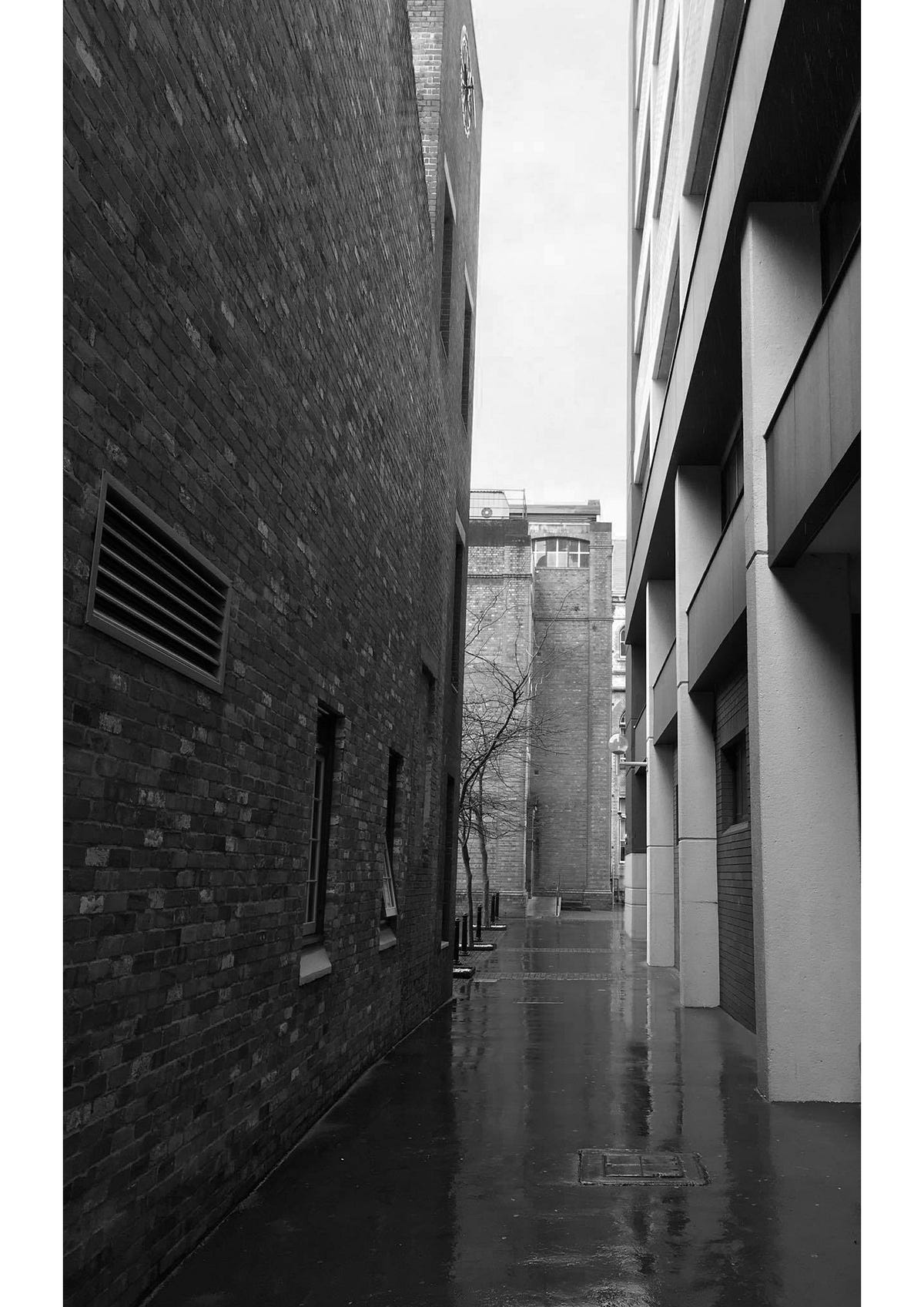 Banal and Quotidian Street Photography | by Freddie.Lawther | Medium