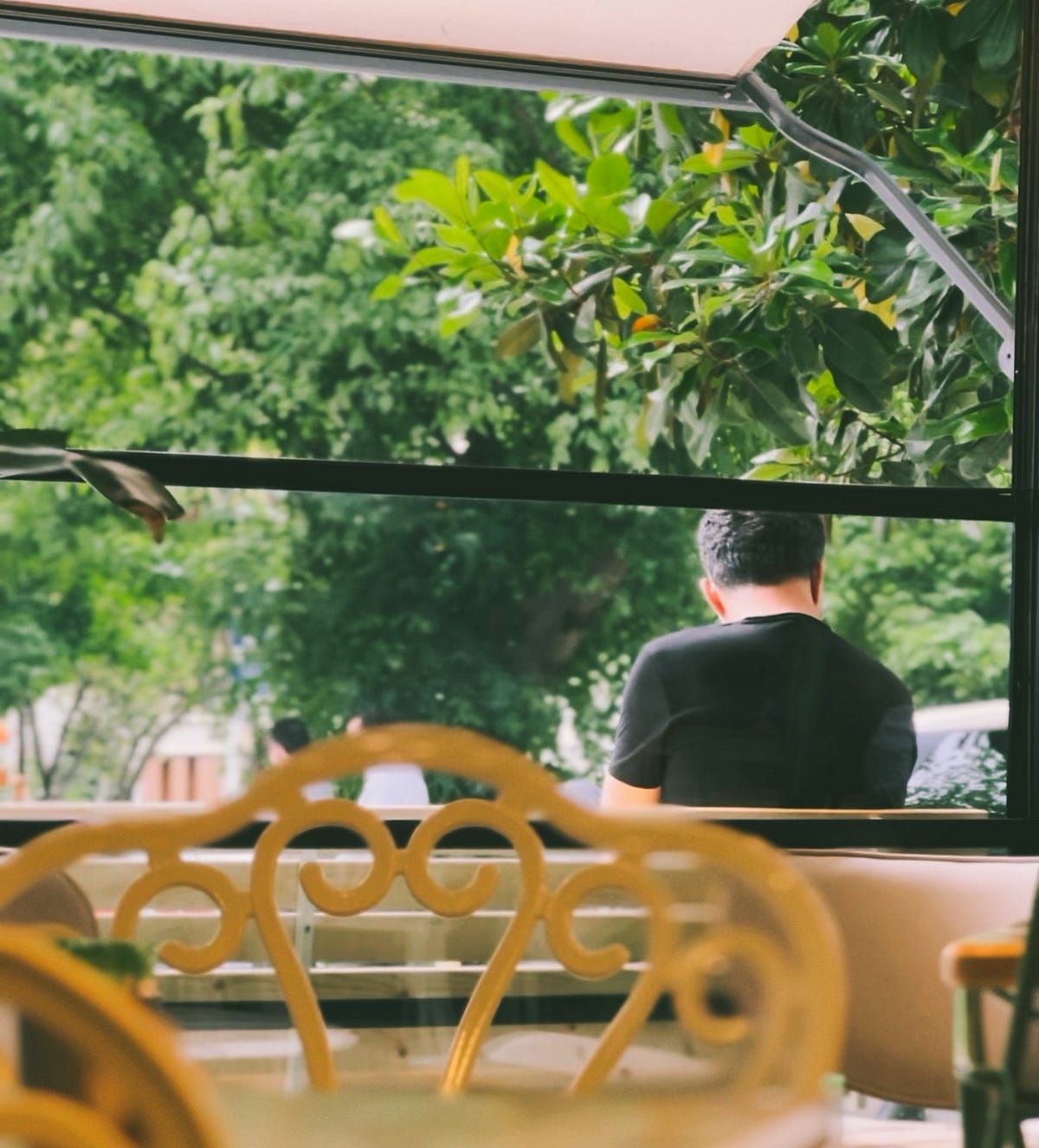 Master Your Thoughts: Tips for Managing Overthinking While Enjoying Solitude | by Yalda Arta ...