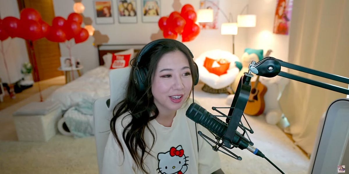 Fuslie Merch - Fuslie Merch - Medium