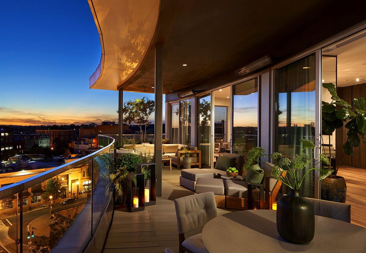 Best Hotels in Washington DC With Balcony | Medium