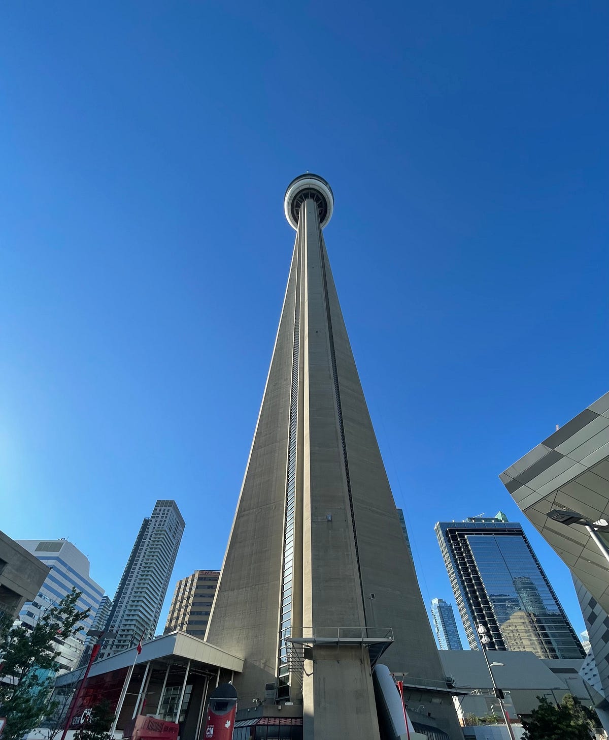 CENA EN LA CN TOWER. HOLA MIS QUERIDOS LECTORES ☺️ | by Josselin Alemán ...