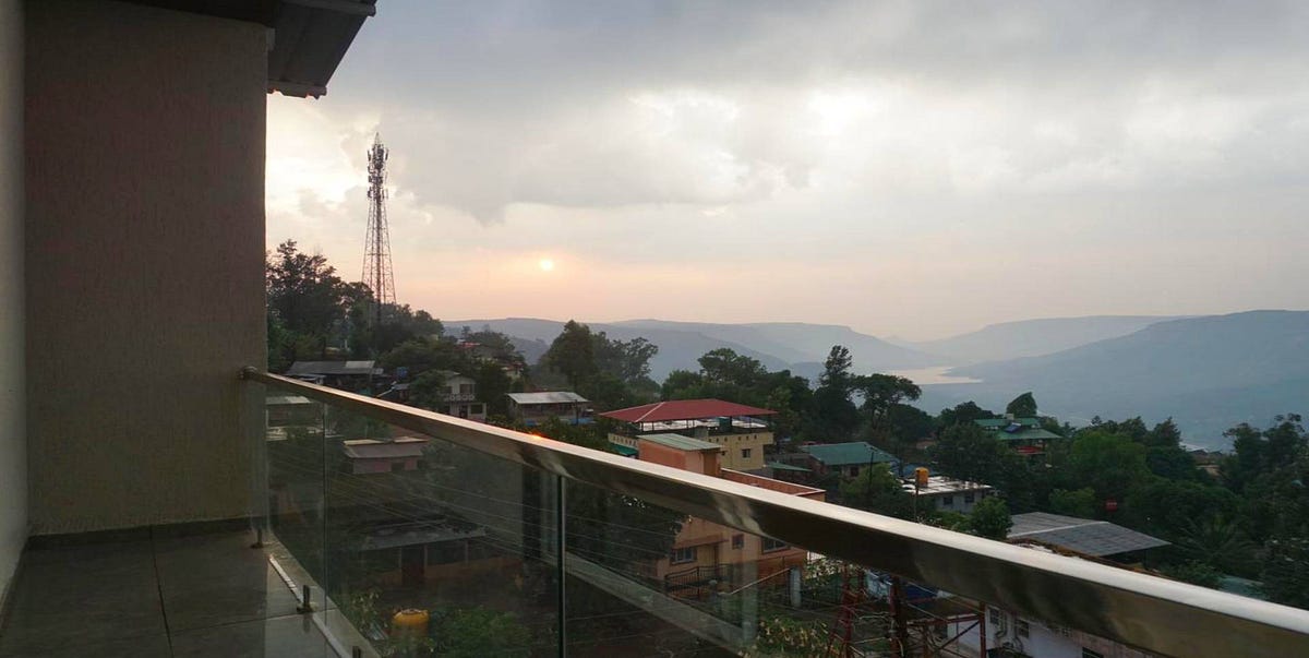 Hotel Holiday Plus - Hotel rooms in Mahabaleshwar Vally view Room with ...