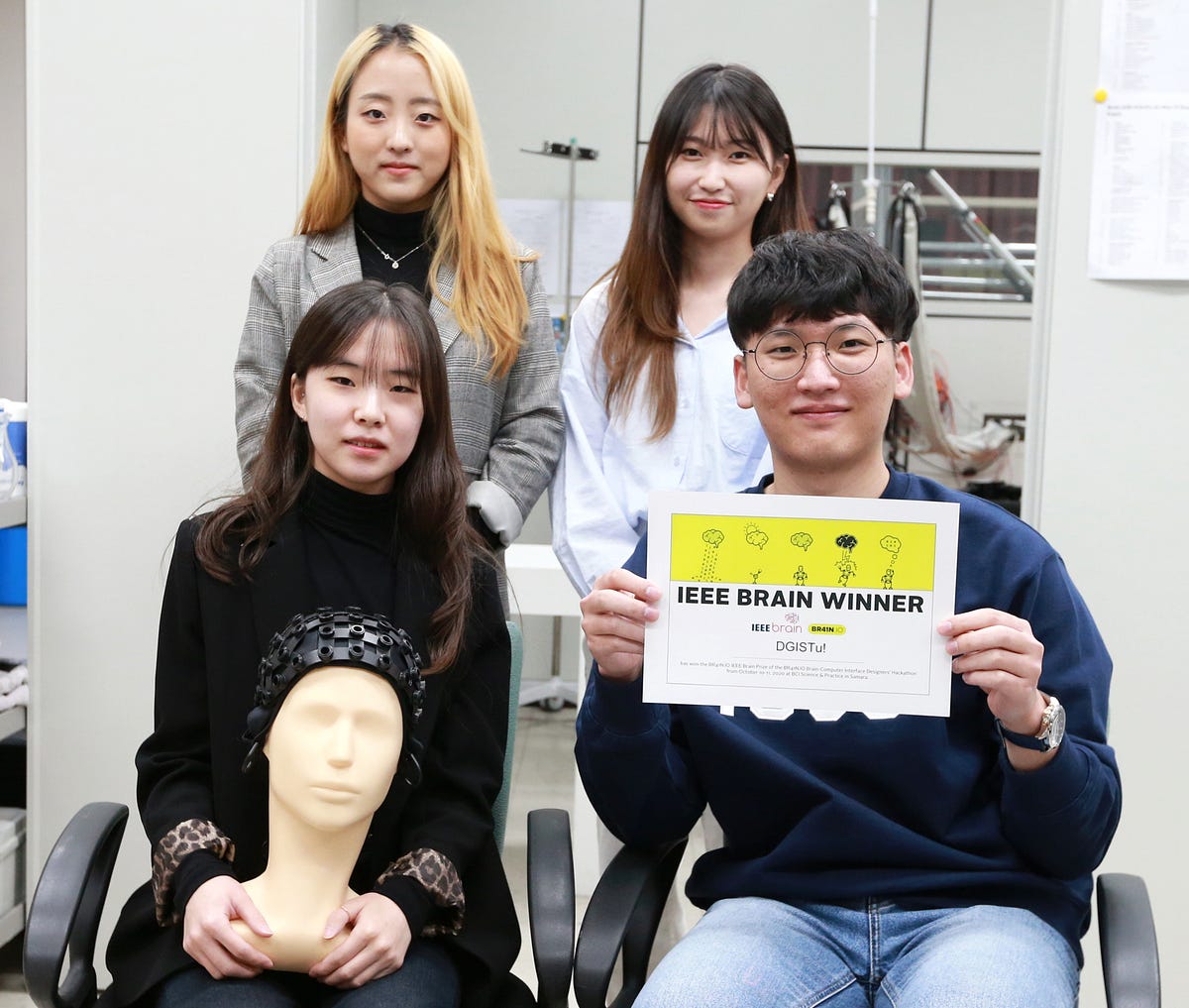 A Song from Brain Waves to Win the ‘BCI Hackathon’ | by DGIST | DGIST | Medium