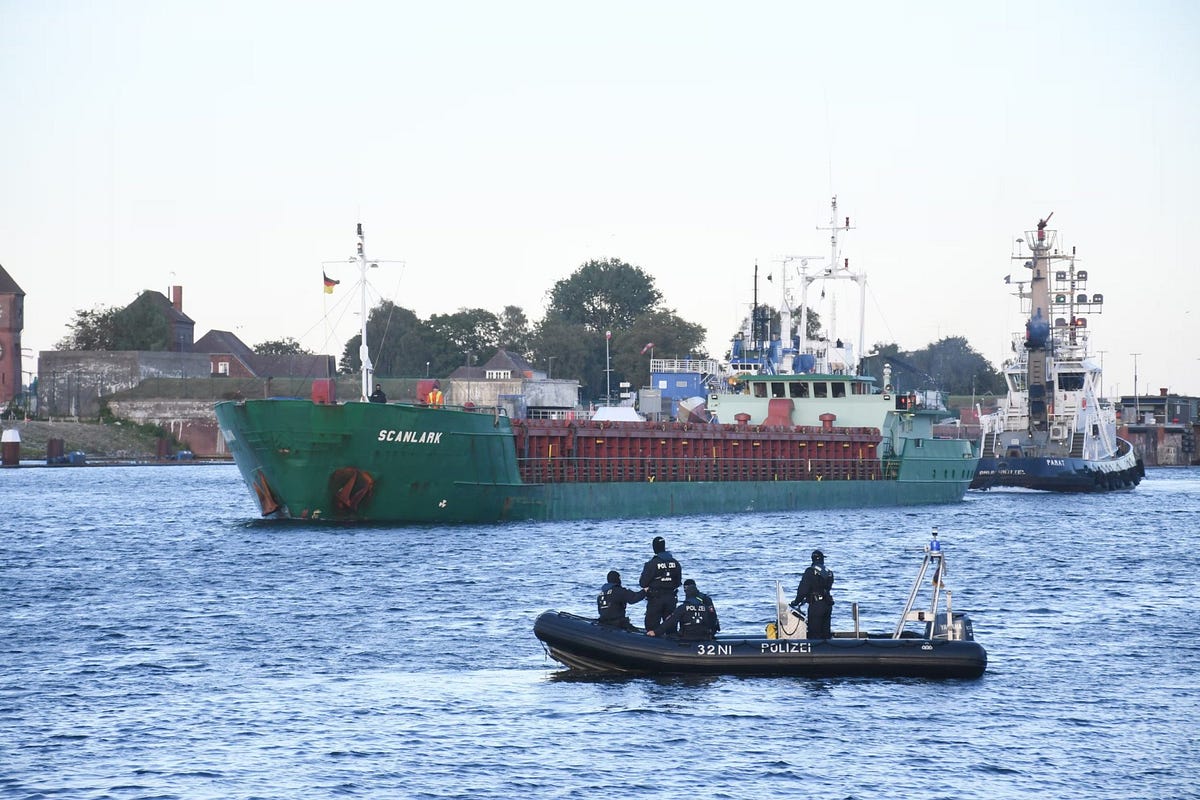 German Special Forces Storm Russian Spy Ship in Daring Harbor Operation ...