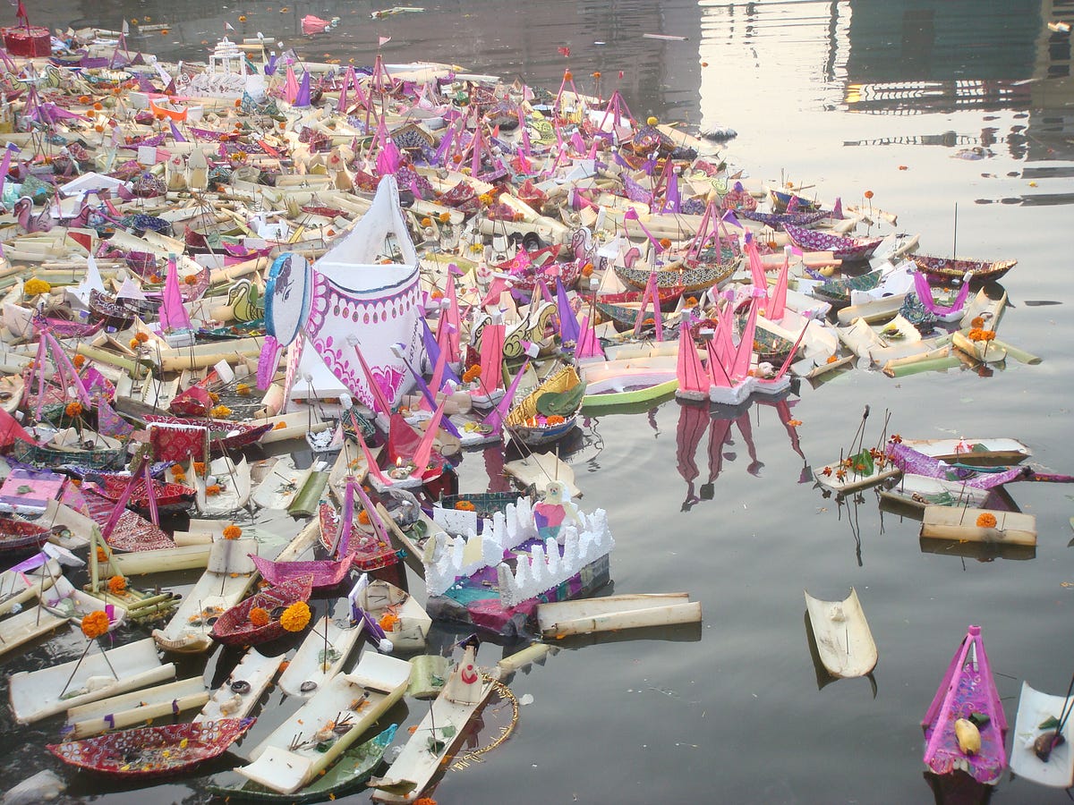 Odisha date with Bali, Indonesia. Hand made traditional floating boats ...
