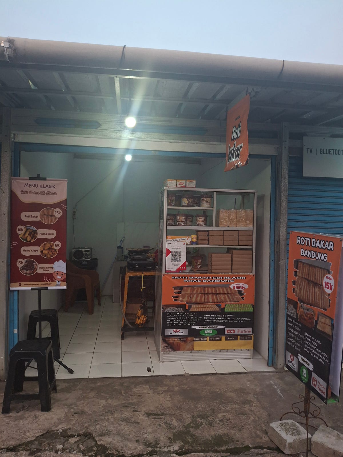 Roti Bakar Murah, Lembut, Lezat dan Penyajian Mewah: Roti Bakar Edi Klasik, Sawangan | by Edi ...