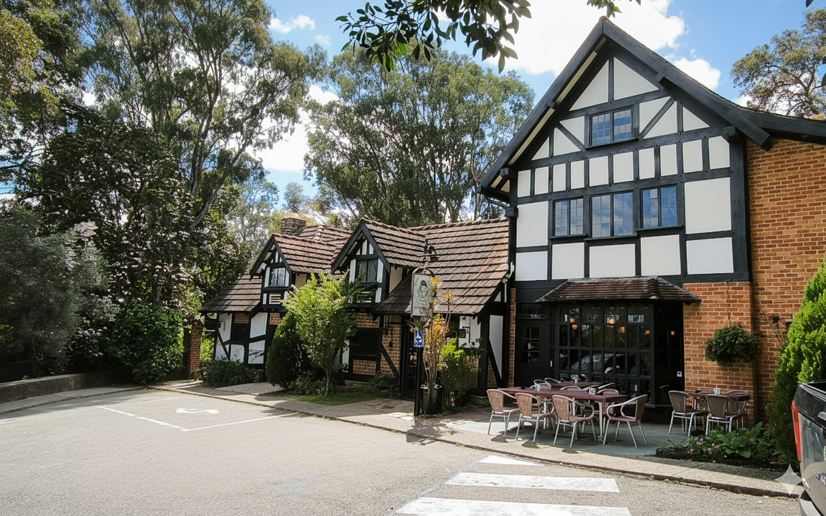 Perth with Maureen 10 — The Elizabethan Village | by Michal Zerzan ...