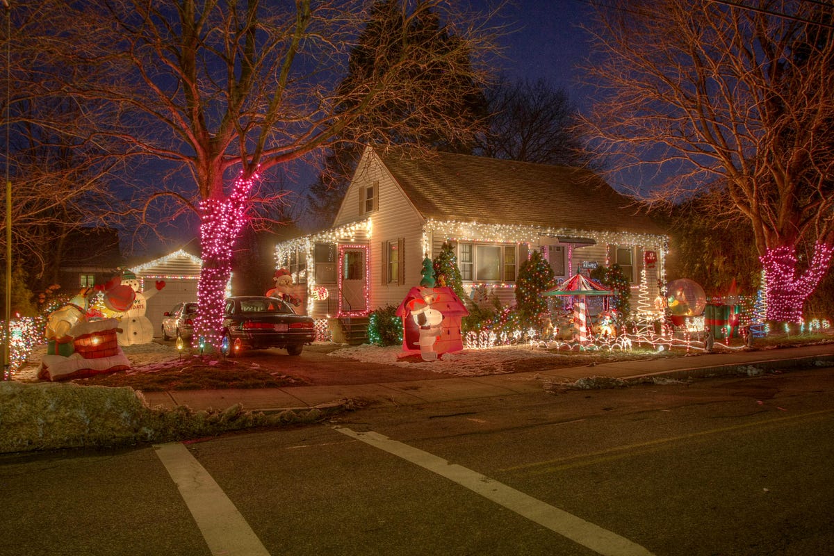 When should Christmas lights be taken down? | by Adam Raczkowski | Medium