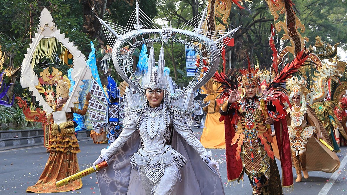 The Solo Batik Carnival. The Solo Batik Carnival is an annual… | by ...