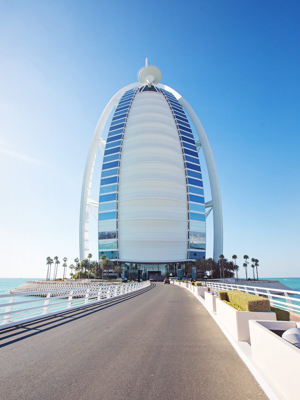 Major Leaps in constructing Burj ul Arab and Engineering Solutions | by ...