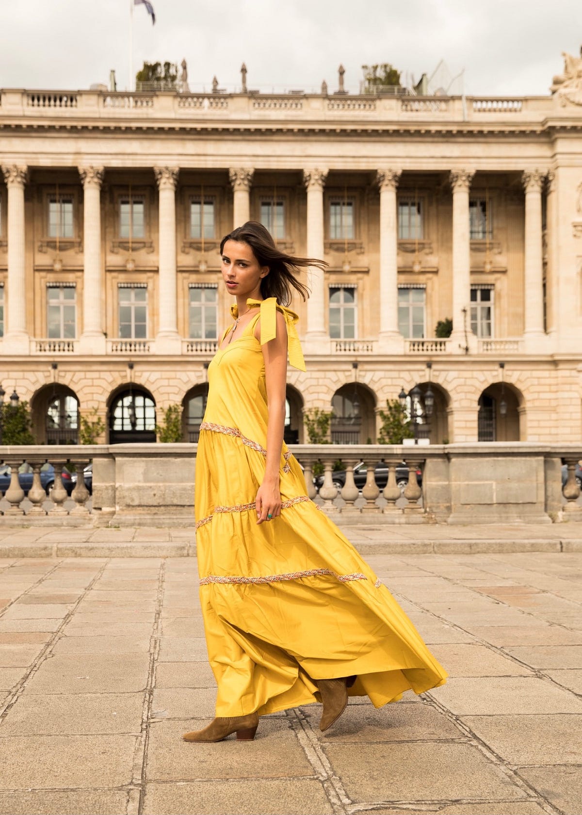 CLARISSA ROSANIA - Maria Cecilia Amaya - Medium