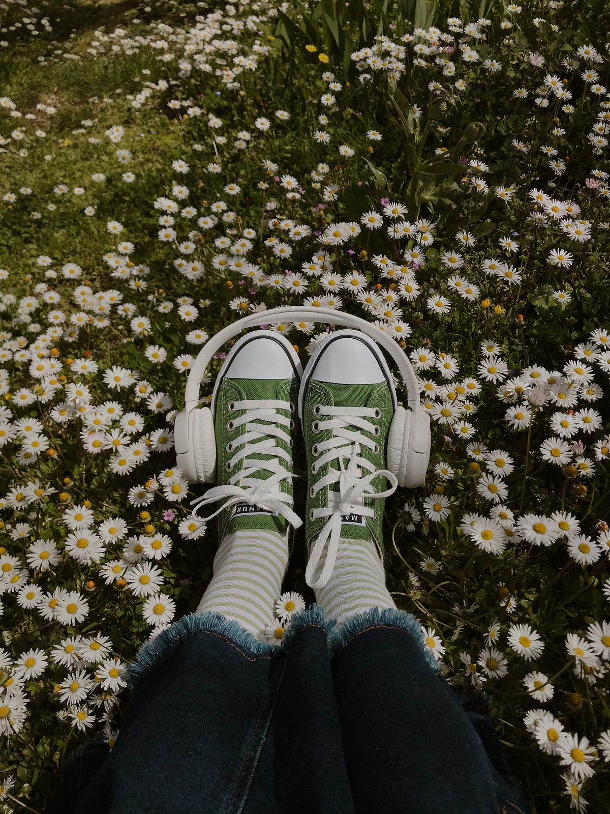 How To Enjoy Life: 10 Ways To Stop Running After Happiness And Finally ...